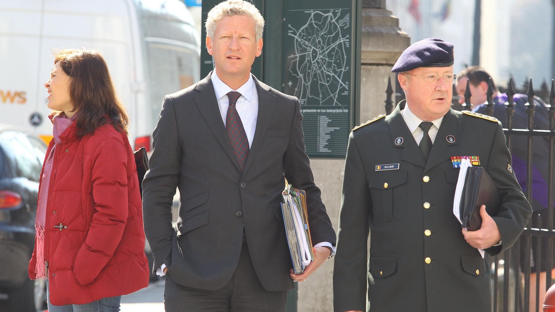 Armée: le général Delcour encourage les francophones à présenter les ...