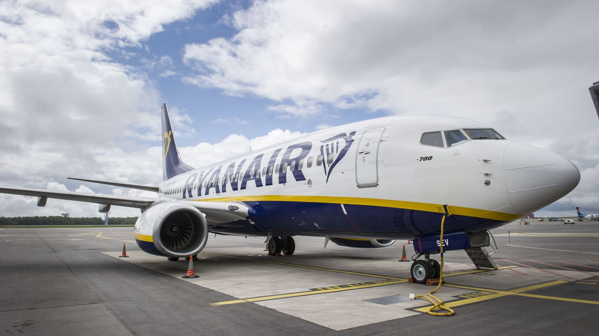 Ryanair prévoit une progression de 13% de son bénéfice net en 2016-2017 ...