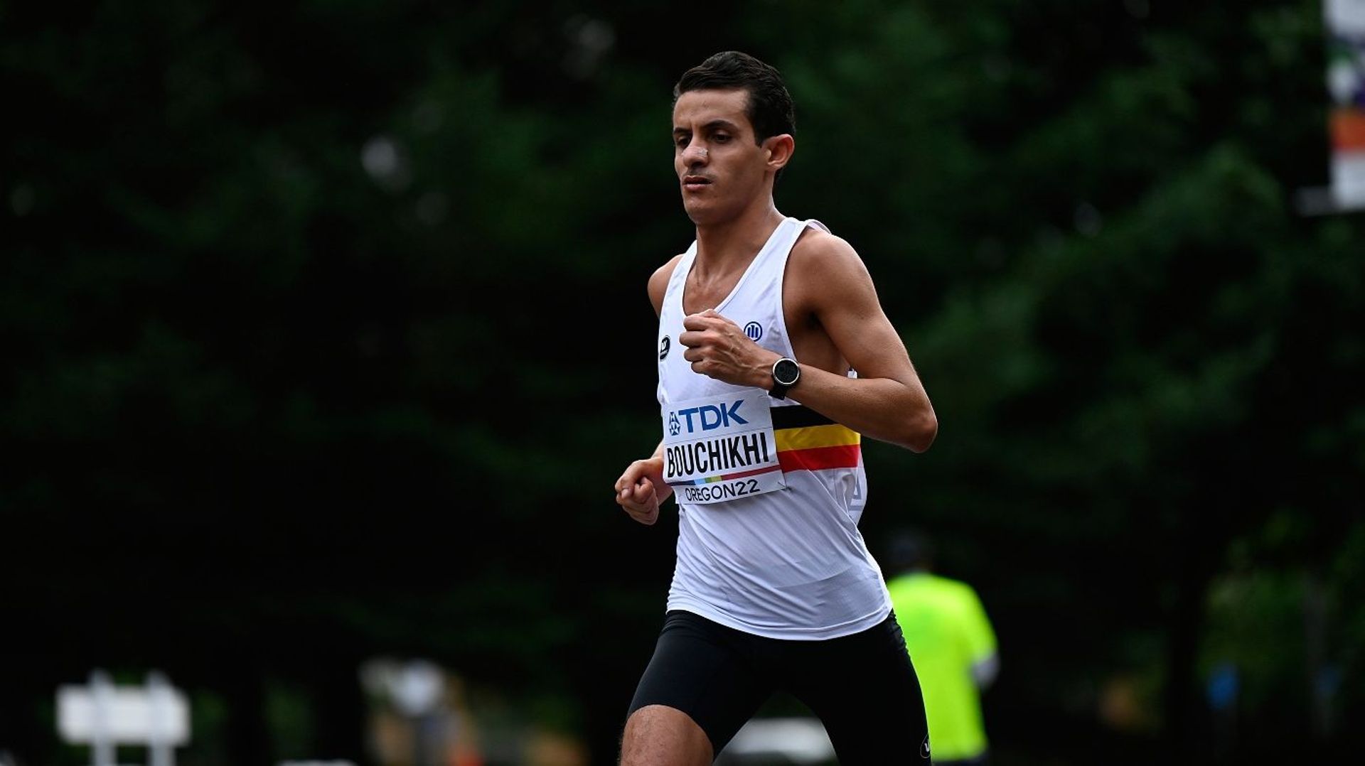 Michael Somers signe le 3e chrono belge de l’histoire sur le semi-marathon à Séville - RTBF Actus