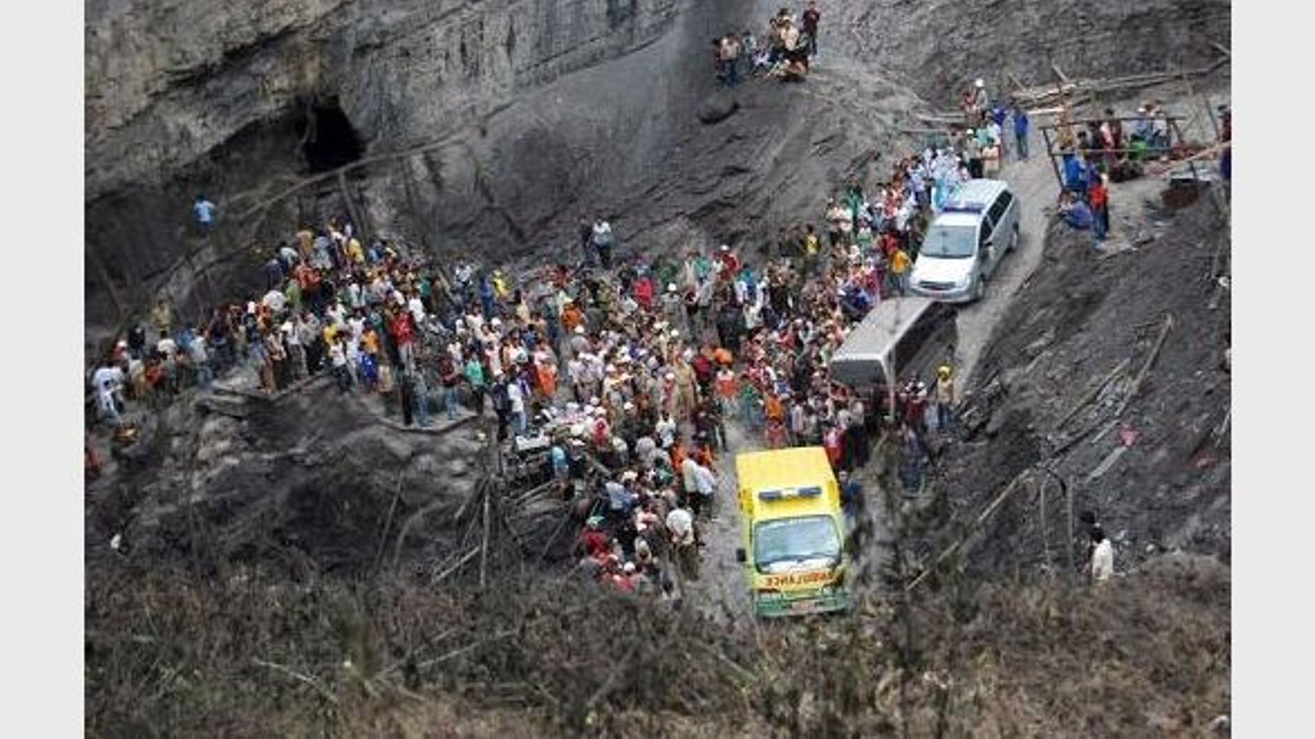 27 tués dans l'explosion d'une mine en Indonésie - rtbf.be