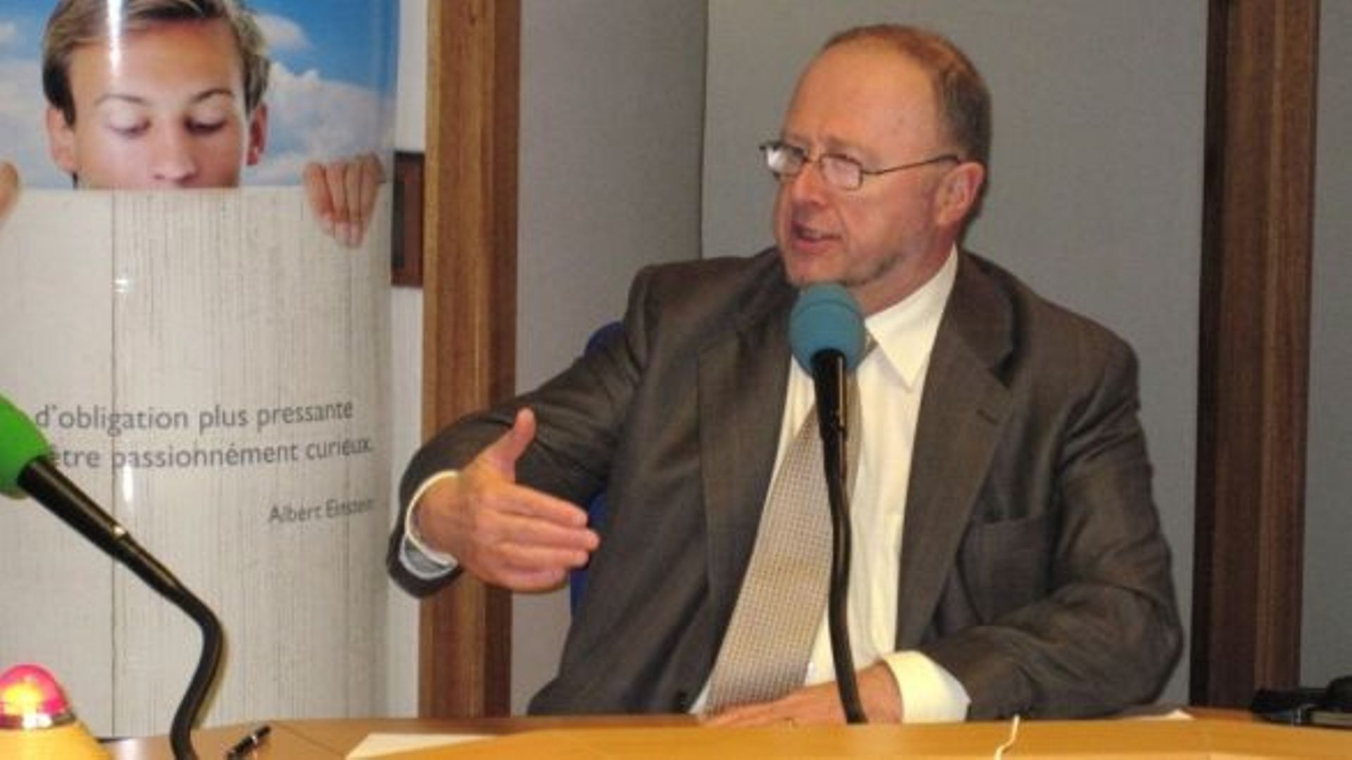 Luc Cortebeeck prône 'un travail en paquet' - rtbf.be