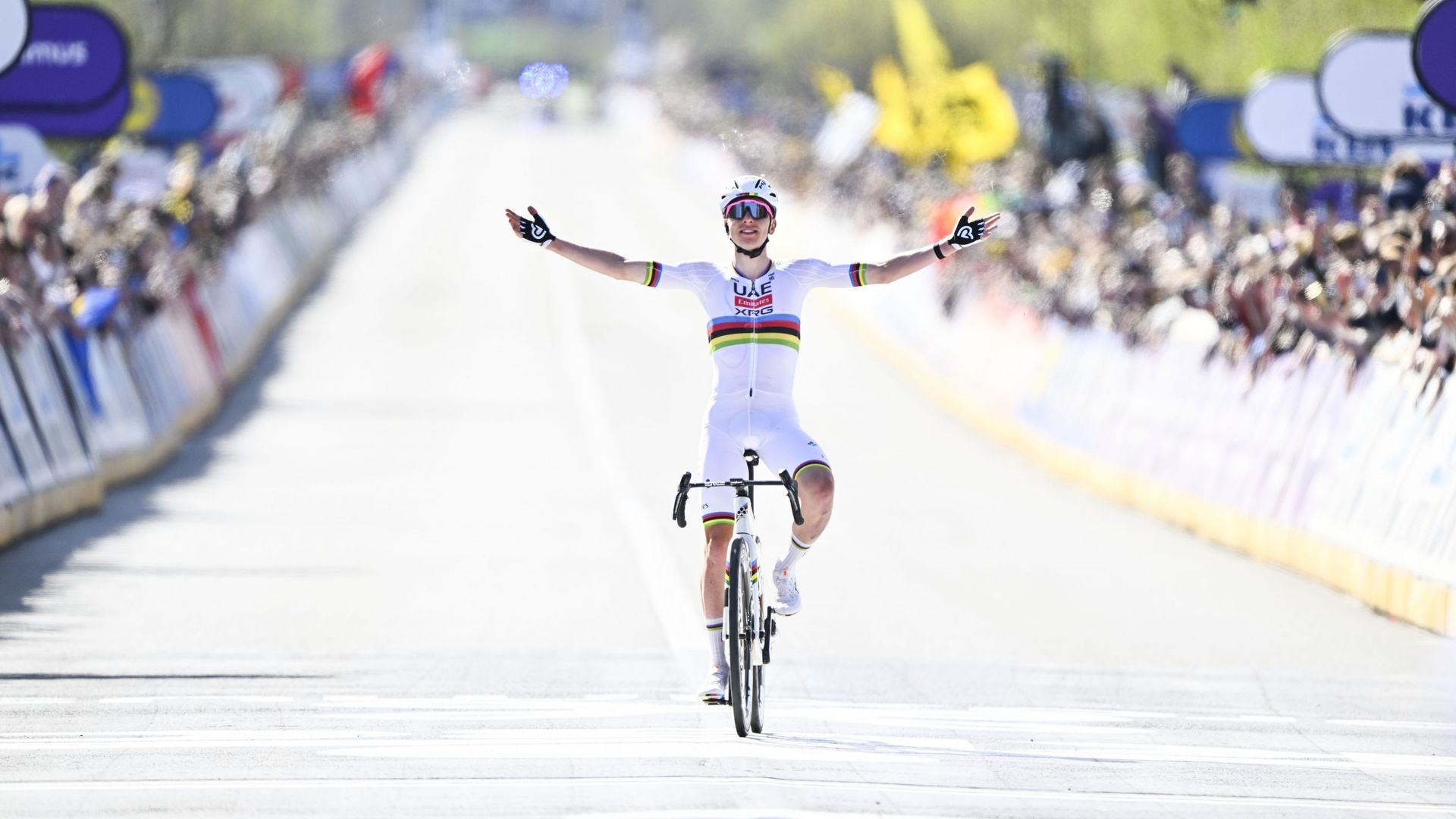 8 monuments, 47% de victoire, 6e de l’histoire : les chiffres fous de Tadej Pogacar - RTBF Actus