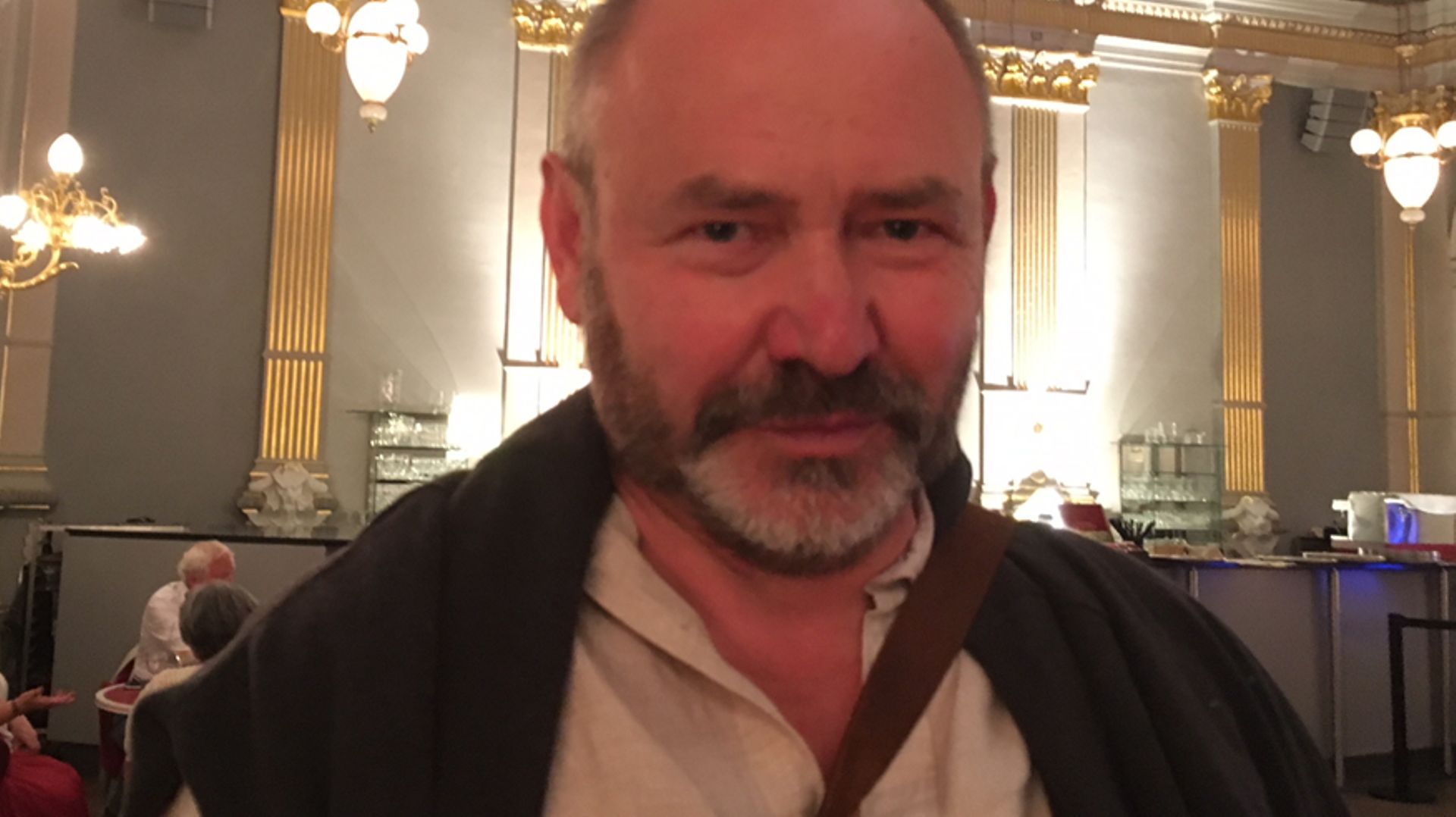 Dirk Roofthooft dans le sublime 'Rouge décanté', encore ce soir au ...