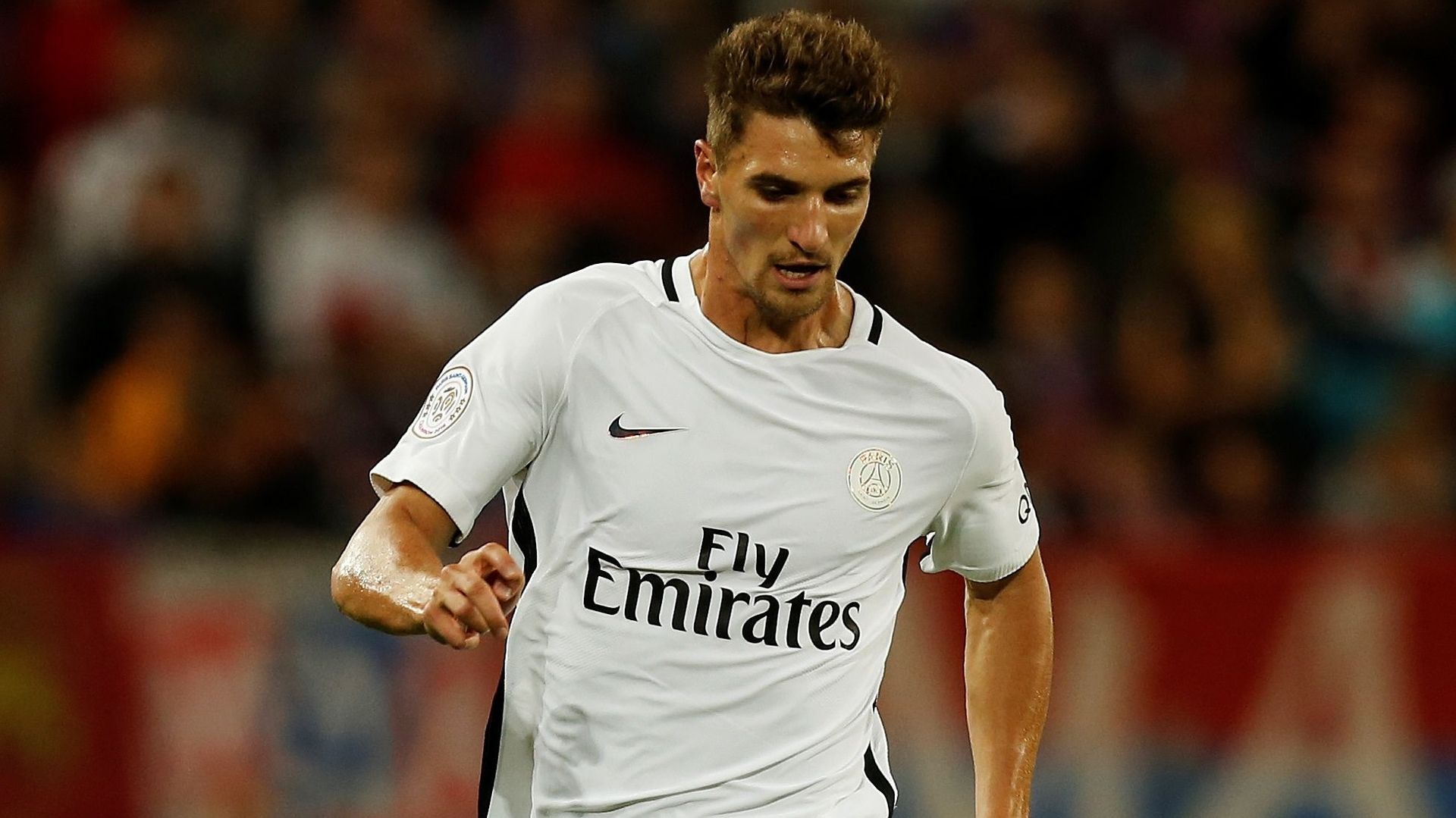 Meunier manque l'entrainement pour une douleur au genou