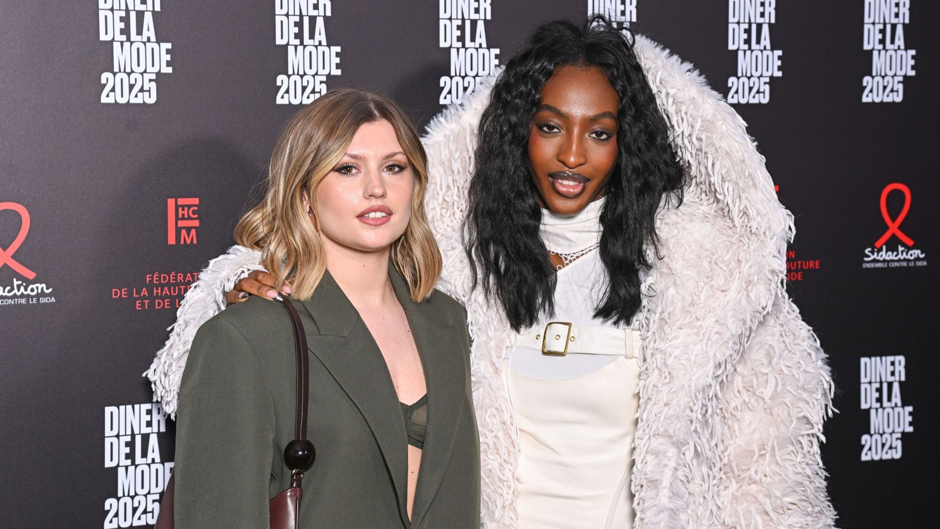 Ebony victime d’attaques racistes pendant la tournée 'Star Academy ...