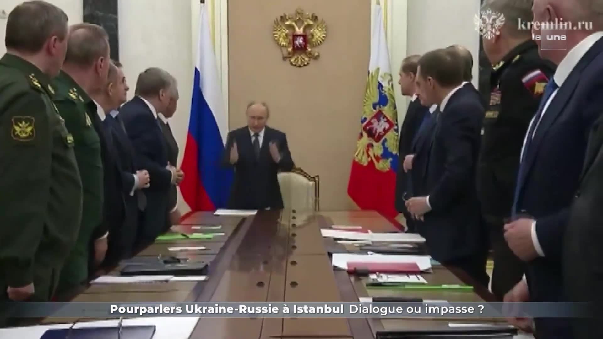 Guerre en Ukraine : neuf morts dans une frappe russe sur un minibus de civils au nord du pays ...