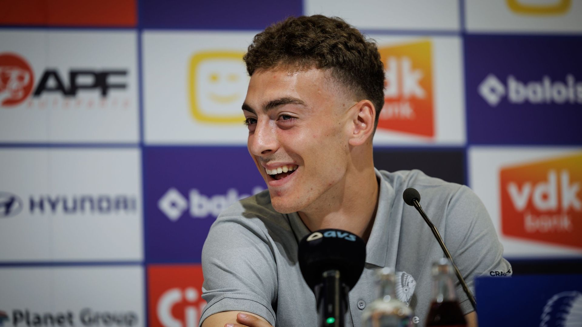 Un corner rentrant après cinq minutes : Radja Nainggolan signe des ...