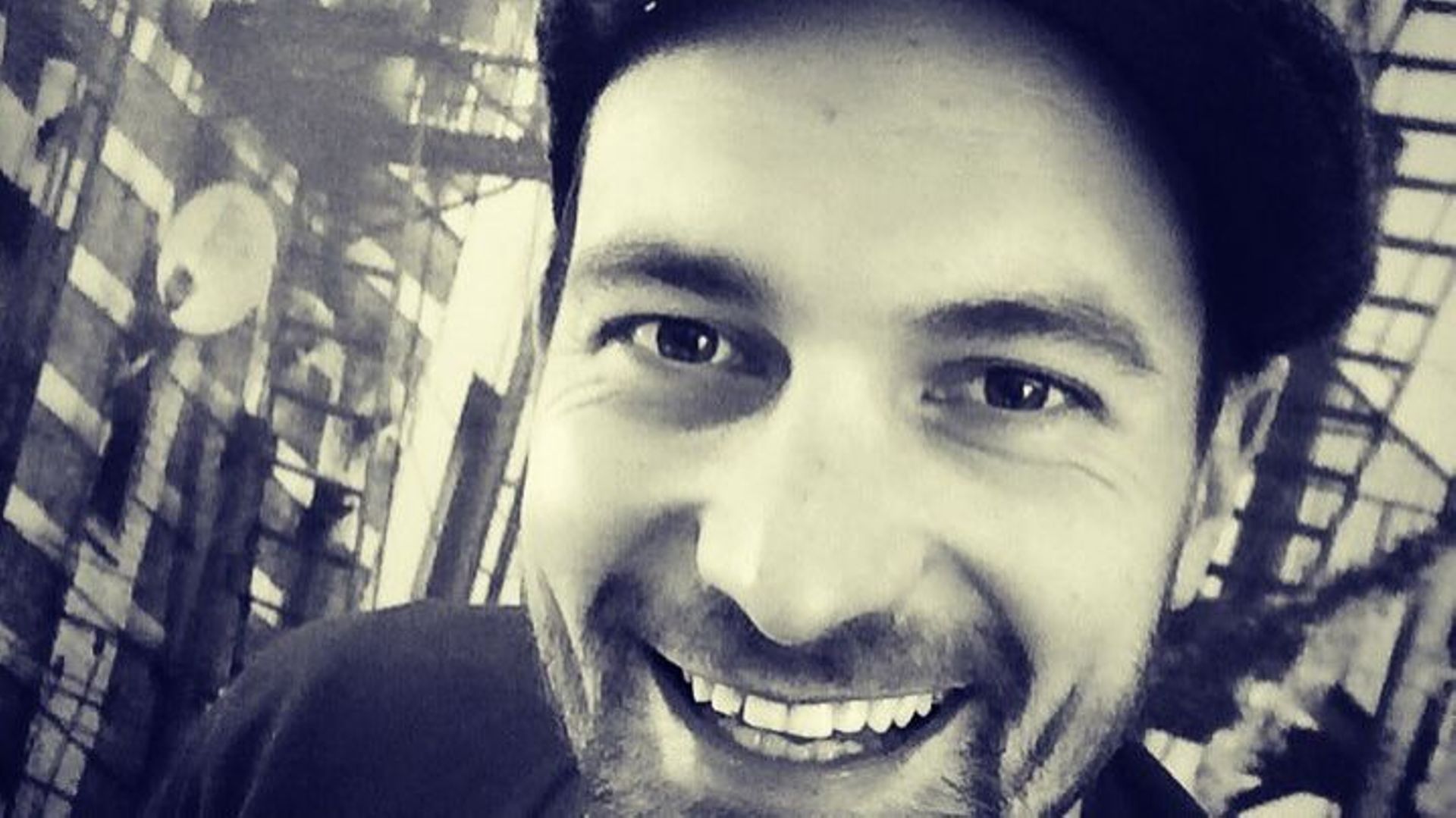 Pierre-Emmanuel, alias PE, l'humoriste, en direct depuis Avignon ...