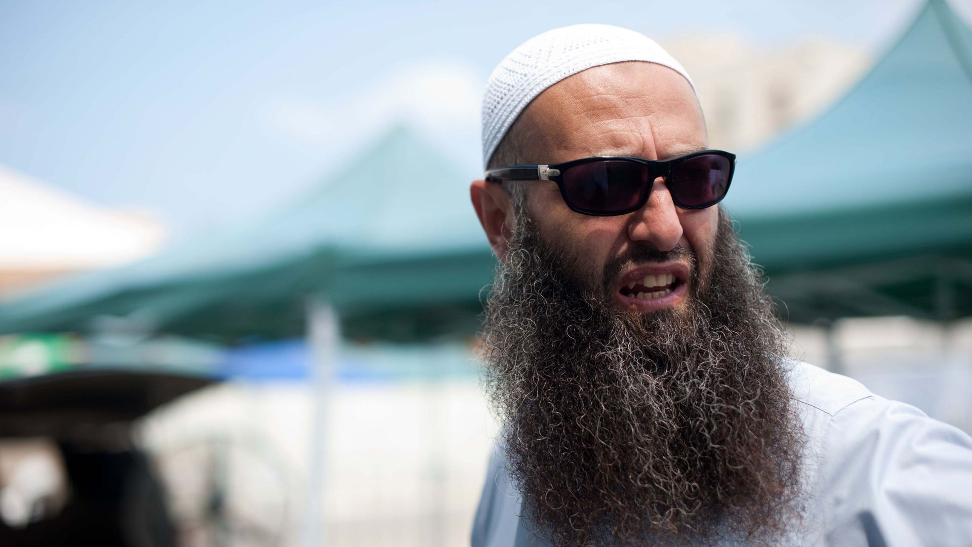 Liban: le cheikh radical sunnite Ahmad al-Assir capturé - RTBF Actus