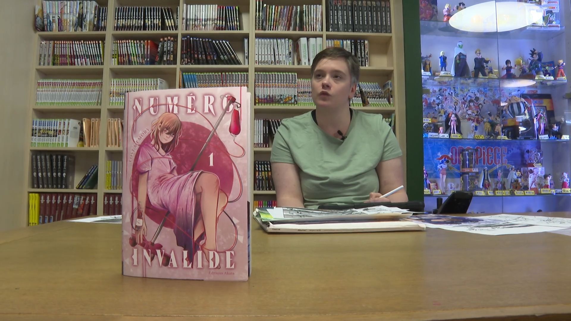 Née intersexe, Coralie raconte son parcours médical dans un manga pour sensibiliser sur les ...