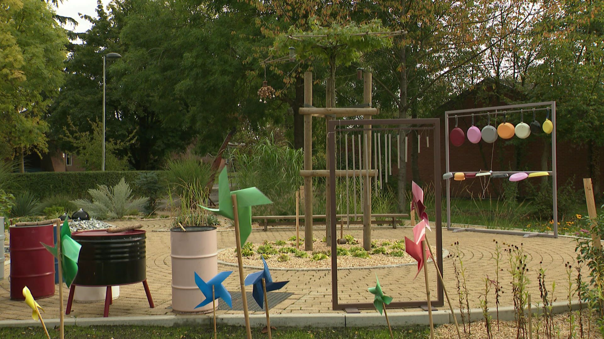 Un jardin qui éveille les 5 sens à Ghlin : le jardin sensoriel - RTBF Actus