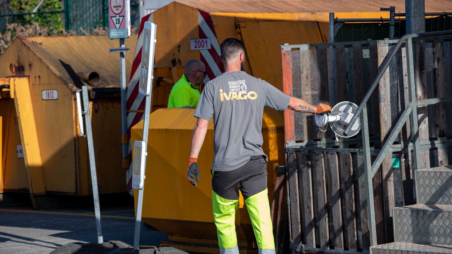 Où jeter vos emballages en frigolite ? - RTBF Actus