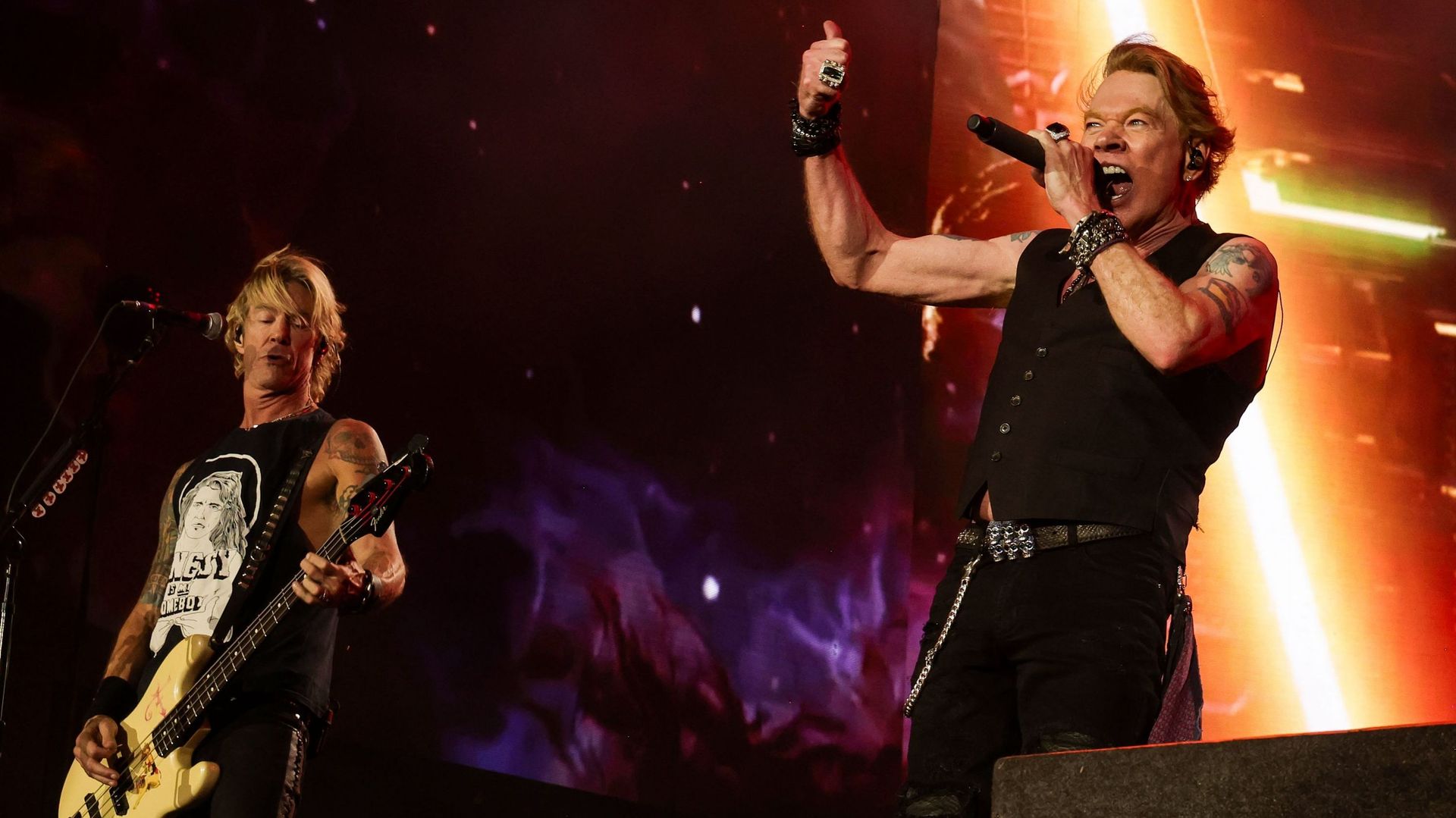 Envie de découvrir le nouveau batteur de Guns N' Roses sur scène ? C ...