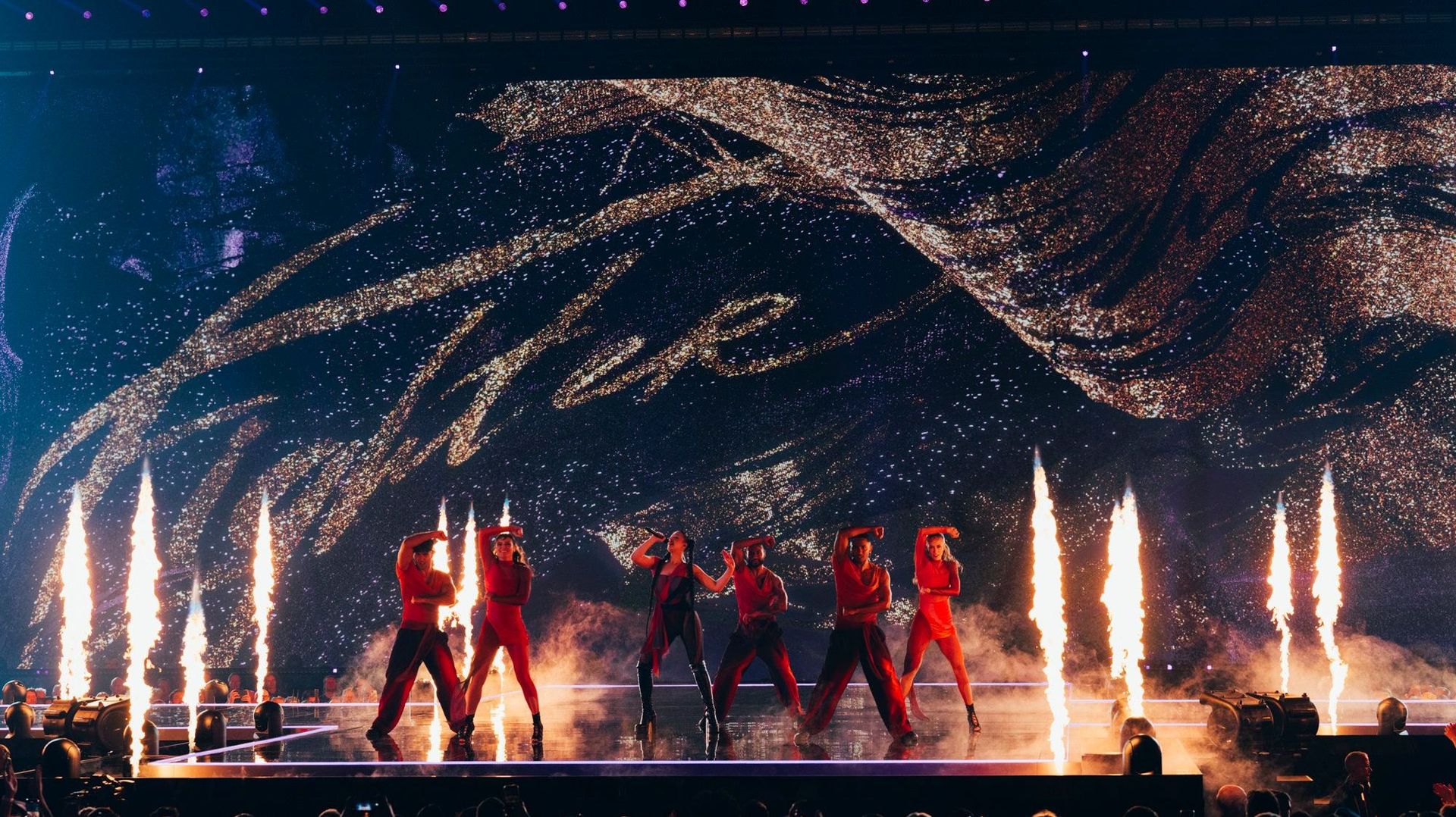 Le Luxembourg enflamme la scène de la finale de l’Eurovision 2024 avec ...