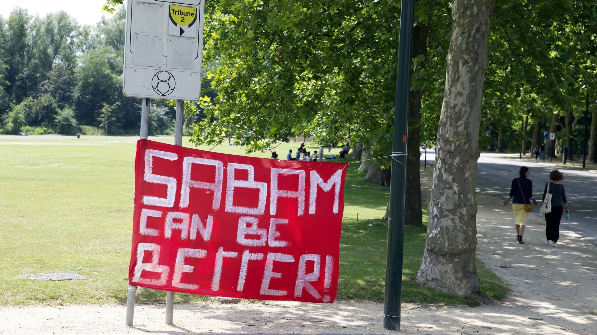 Amende pour avoir écouté de la musique sur son smartphone: colère d'un ...