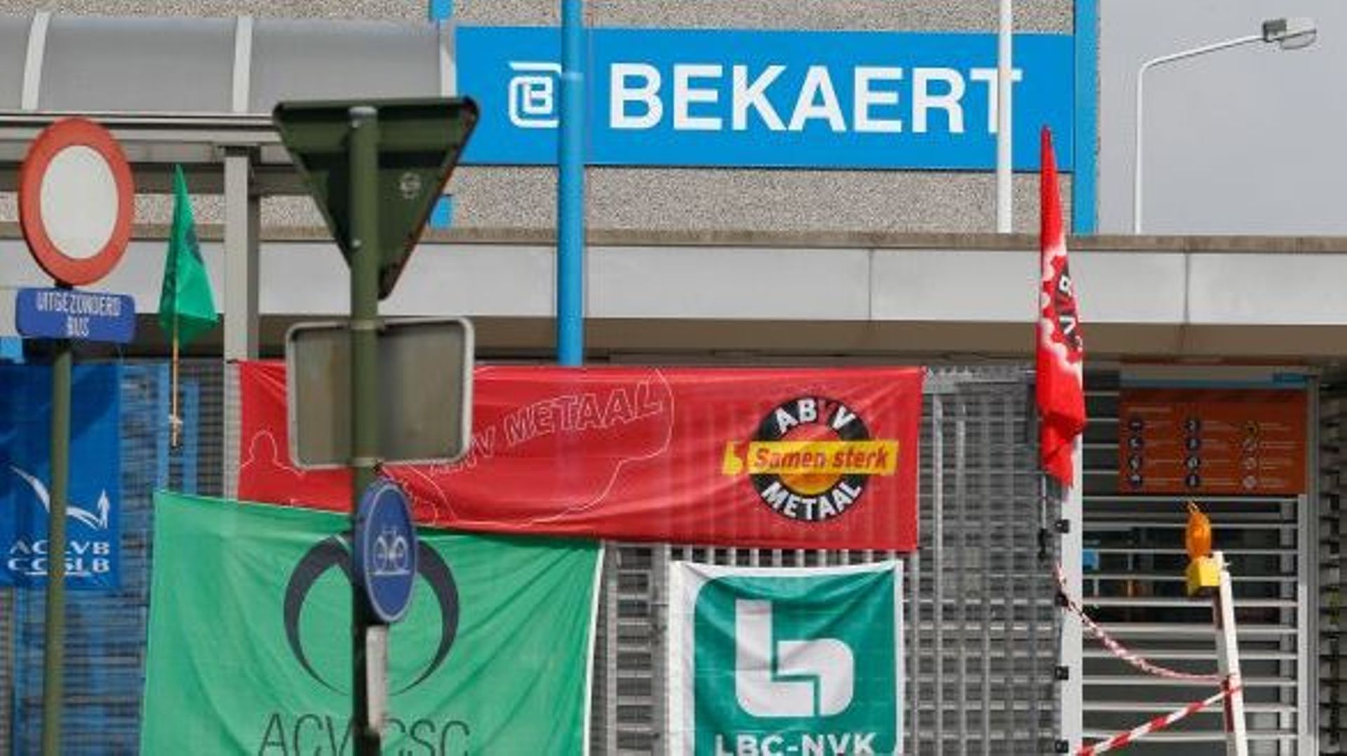 Les équipes du matin n'ont pas repris le travail chez Bekaert - RTBF Actus