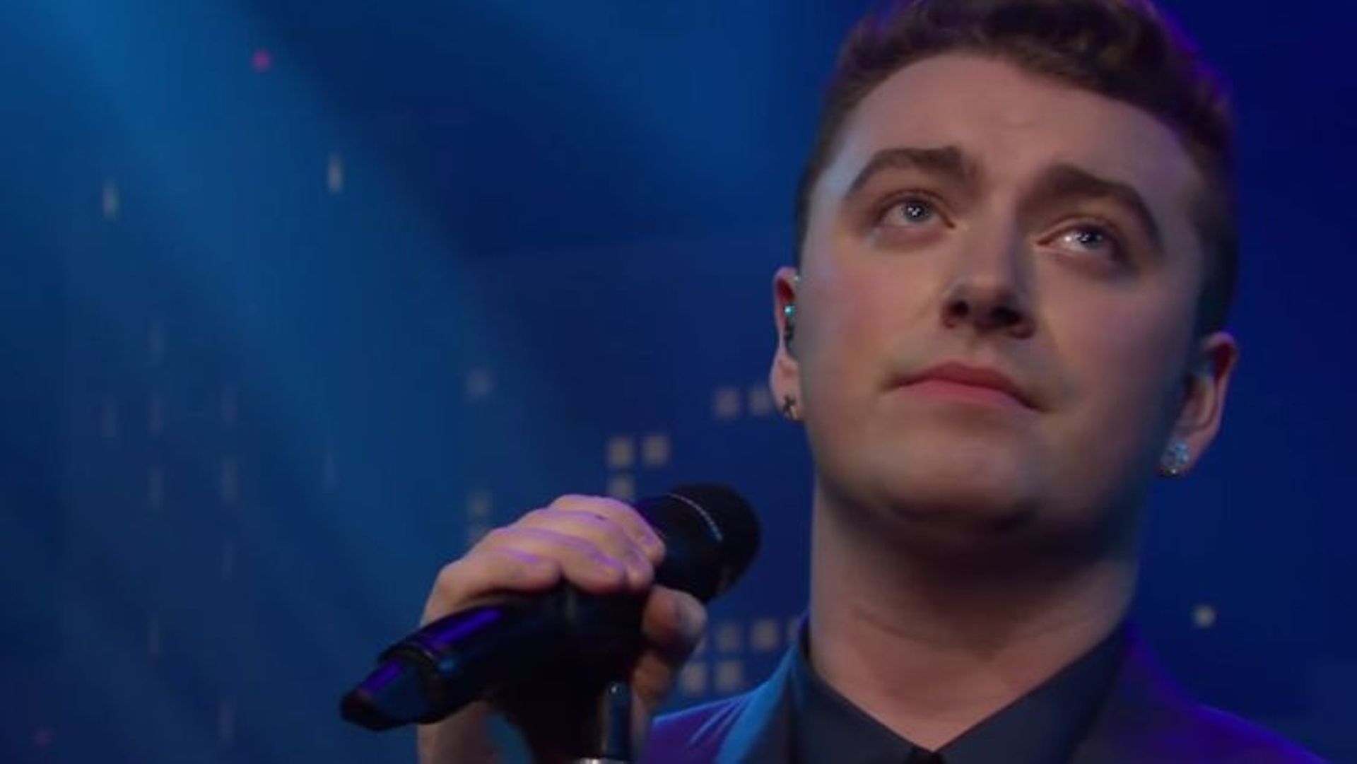 Sam Smith livre une version sobre et intense de son tout premier single ...