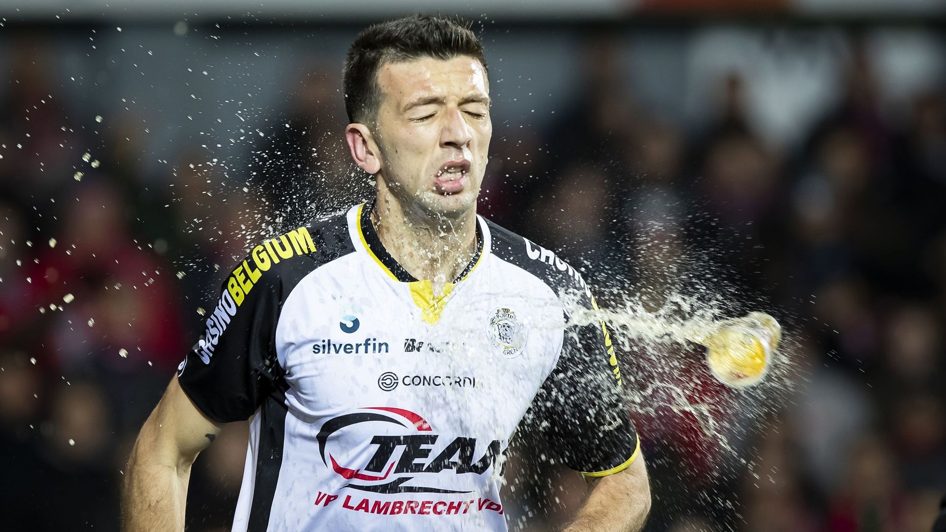 Entre les supporters de l'Antwerp et Marko Miric, ce n'est pas le grand ...