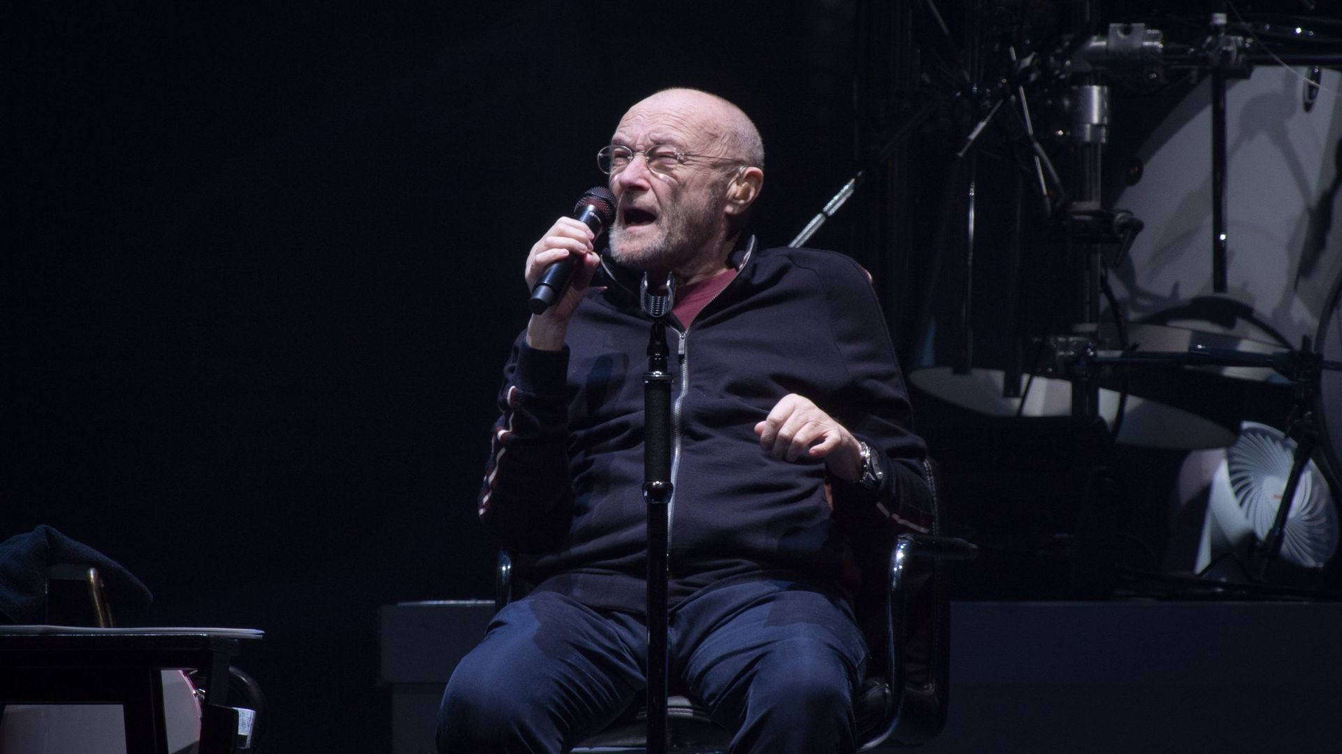 Phil Collins : regardez le documentaire sur la vie du batteur de ...