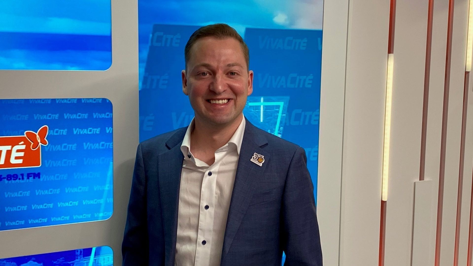 Le maire de Terrebonne, Mathieu Traversy est en Belgique pour signer un ...