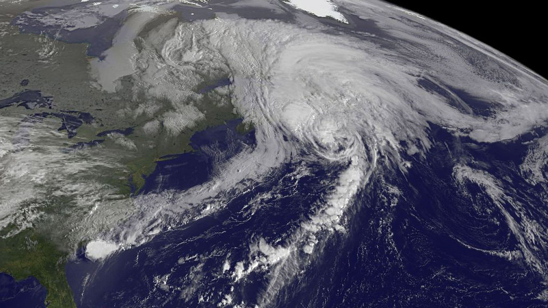 Maria est désormais un ouragan et se dirige vers les Caraïbes - RTBF Actus