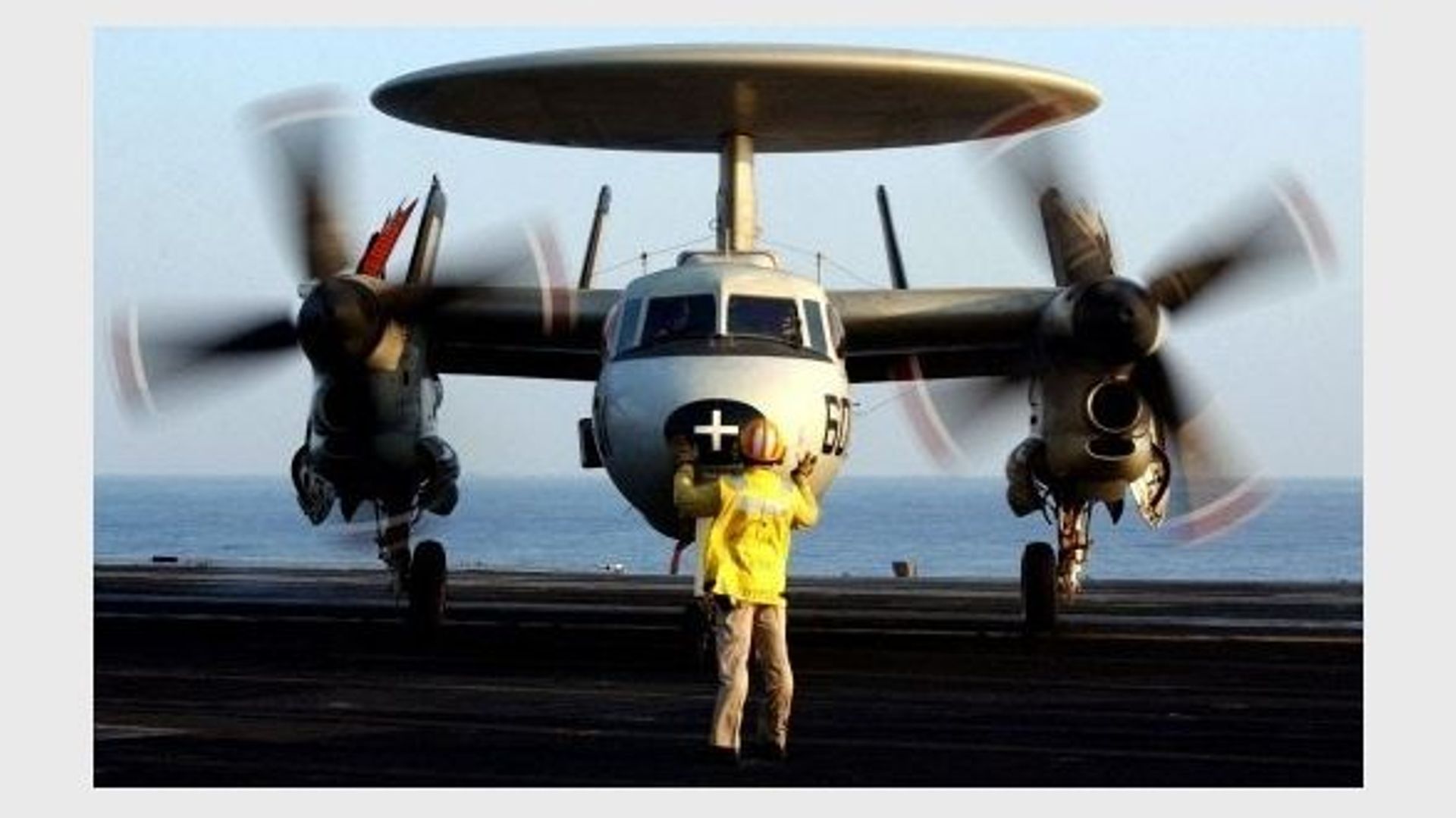 Un avion radar américain s'abîme en mer d'Oman - RTBF Actus