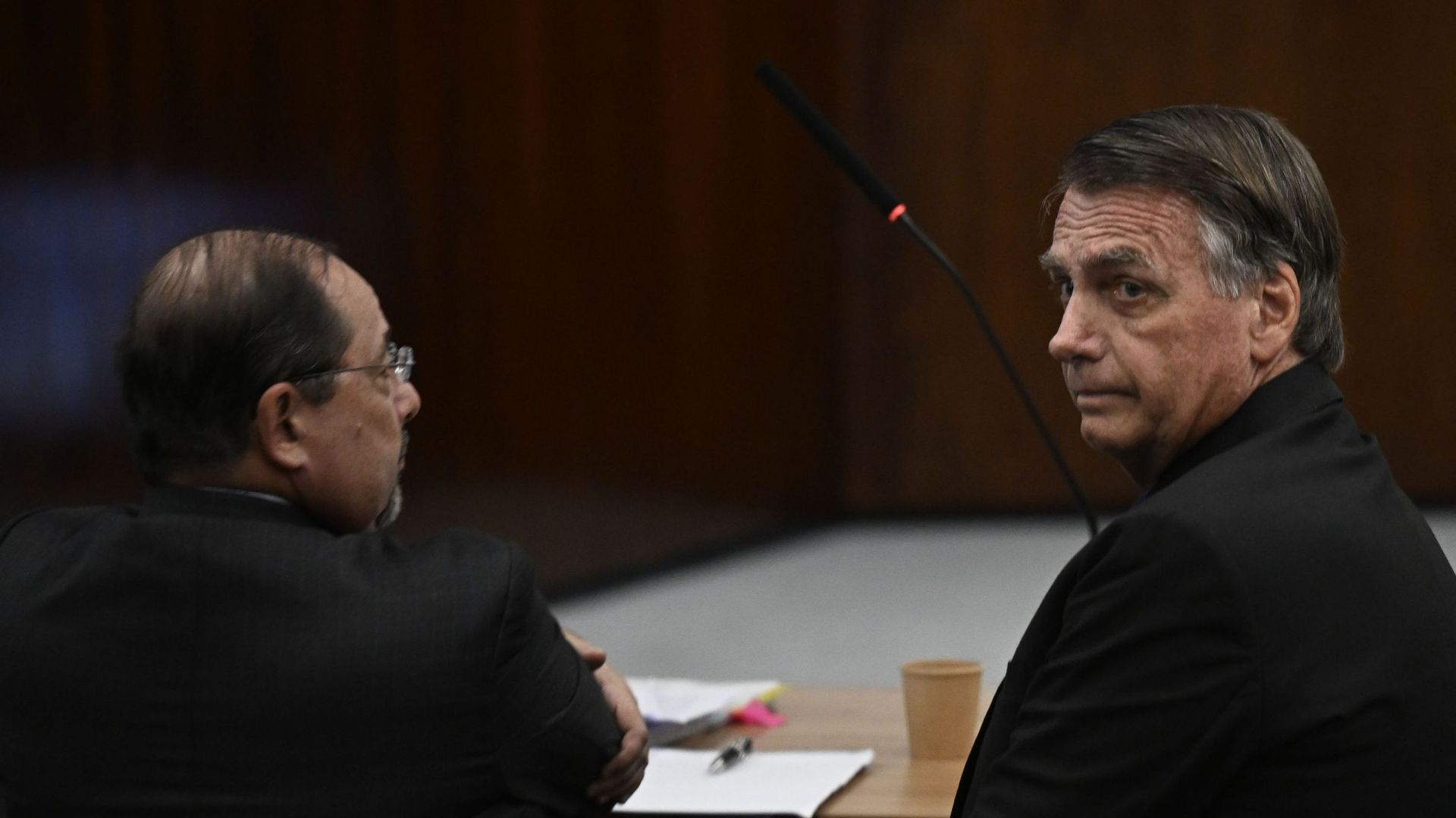 Brésil : l'ex-Président Jair Bolsonaro devant la Cour suprême pour ...