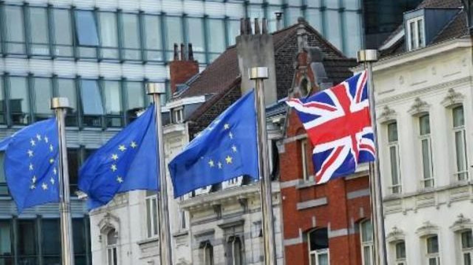 Brexit: après tirage au sort, c'est Amsterdam qui accueillera l'Agence ...