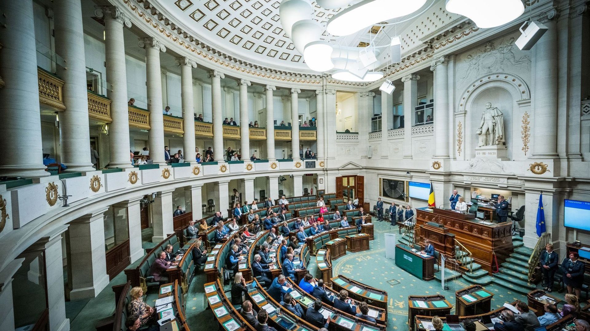 Marie Arena, le nom qui tourne en boucle dans le Qatargate - RTBF Actus
