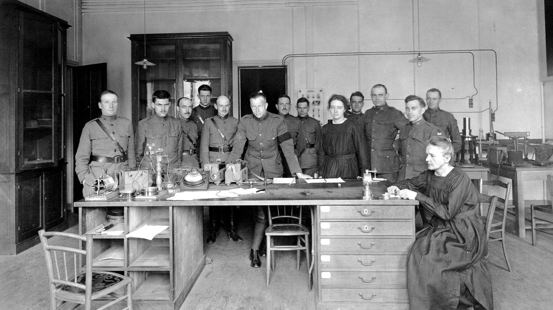 Marie Curie : une héroïne de guerre oubliée par les honneurs - RTBF Actus