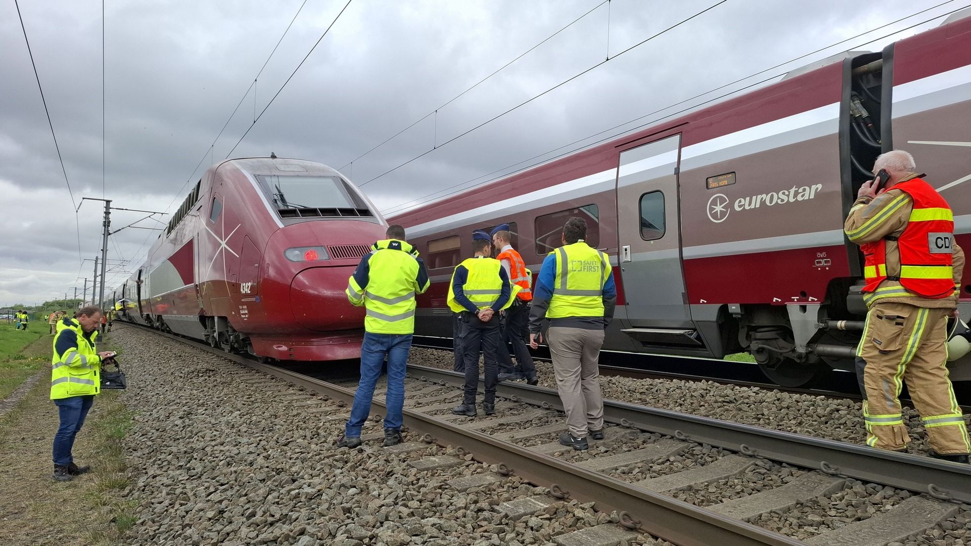 Trafic temporairement interrompu sur la ligne Bruxelles-Charleroi après un heurt de personne à ...