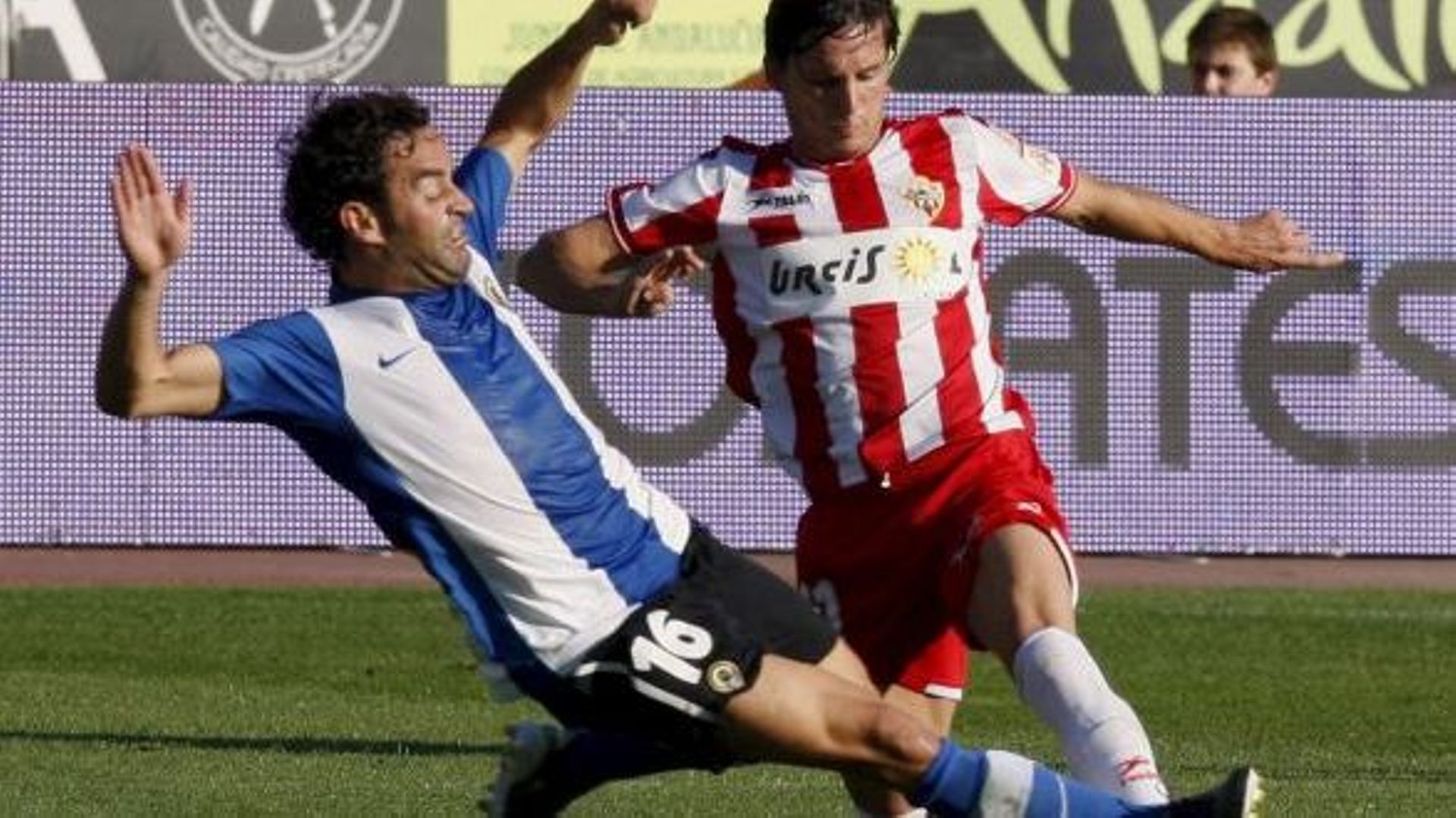 Pablo Piatti signe à Valence - RTBF Actus