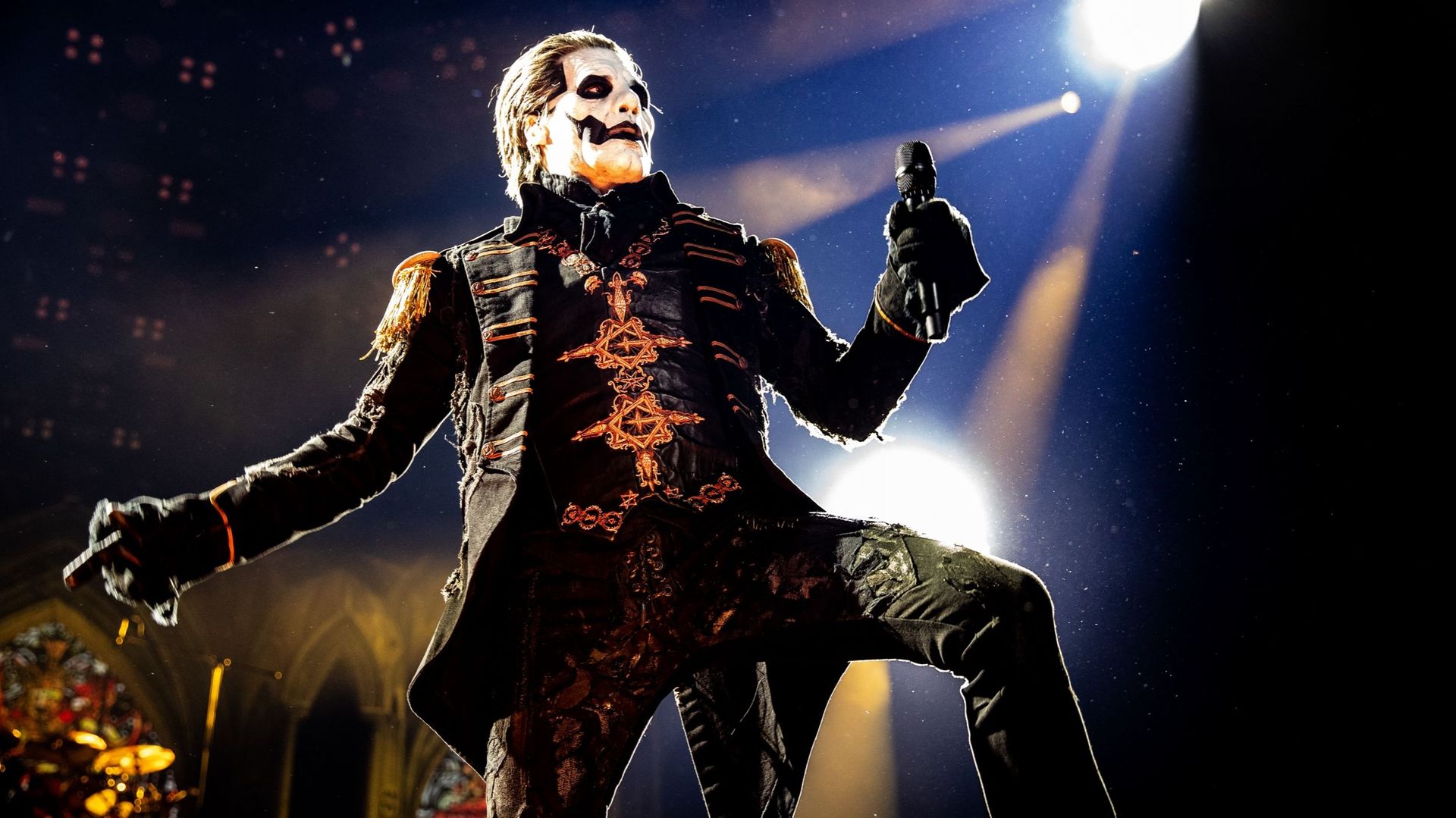 C'est désormais Papa V Perpetua qui ouvre le nouveau chapitre de Ghost ...