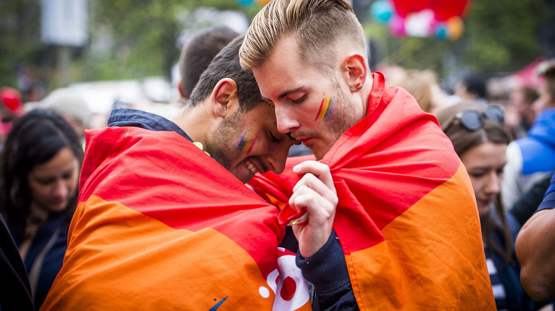 Agression à caractère homophobe à Bruxelles au lendemain de la Pride Parade - RTBF Actus