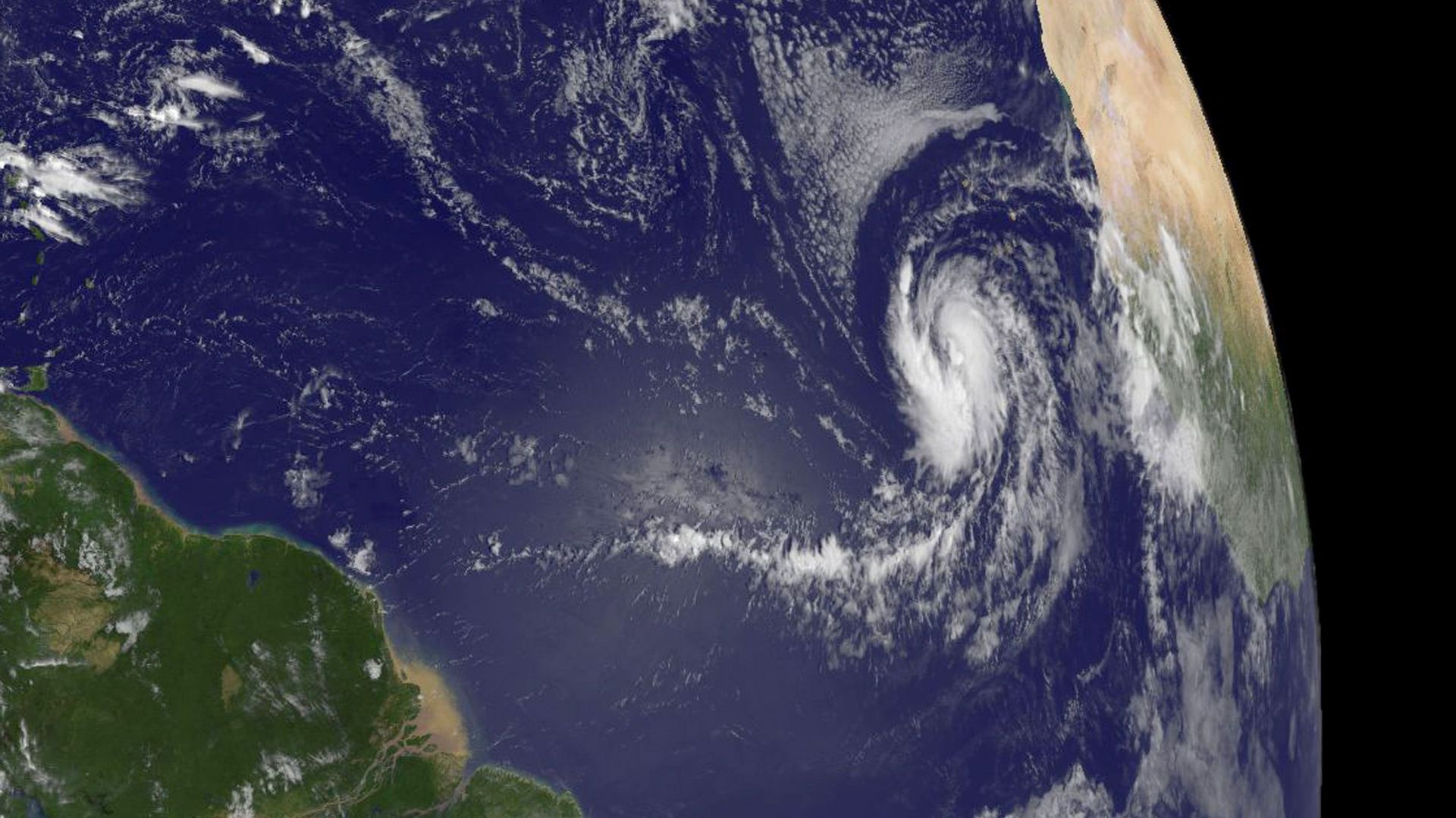 L'ouragan Fred frappe les îles du Cap Vert en Afrique de l'ouest - RTBF ...