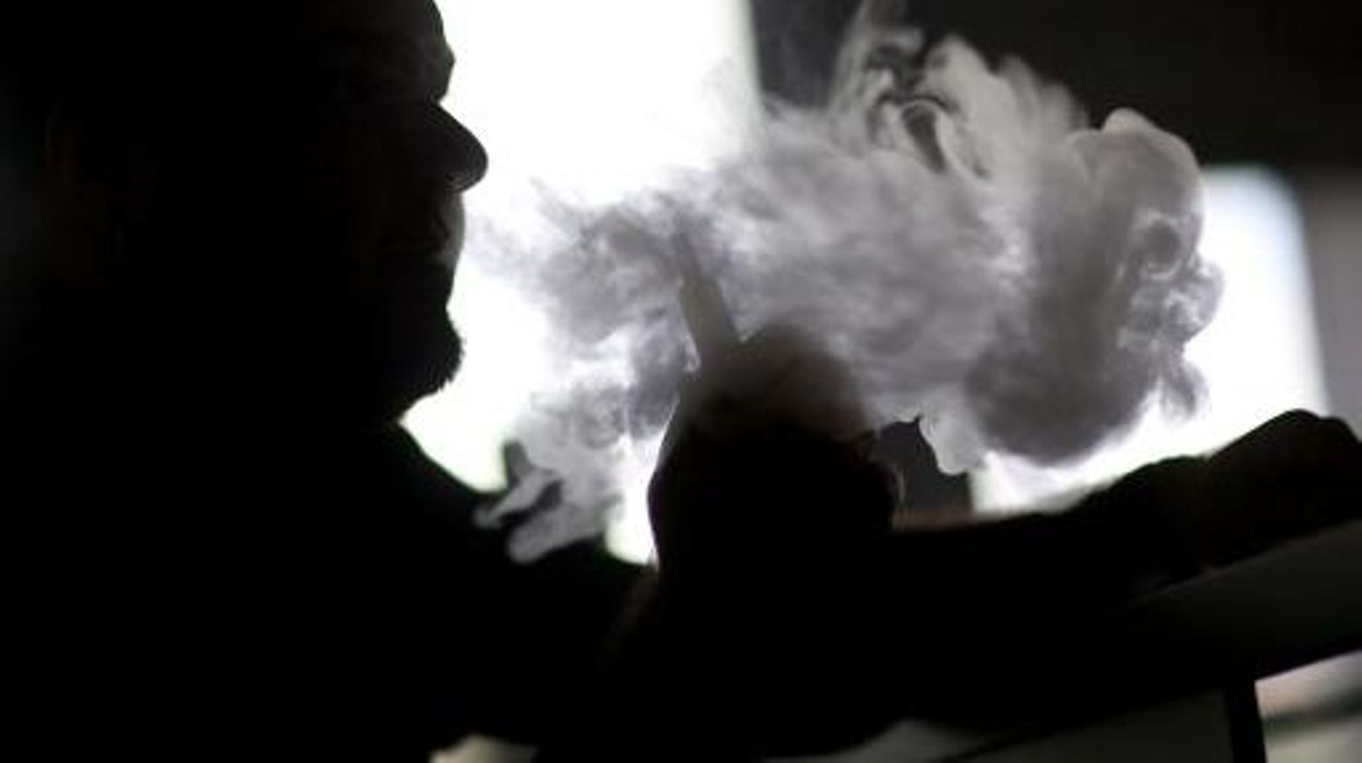 La cigarette électronique au cannabis est en vente en France - rtbf.be