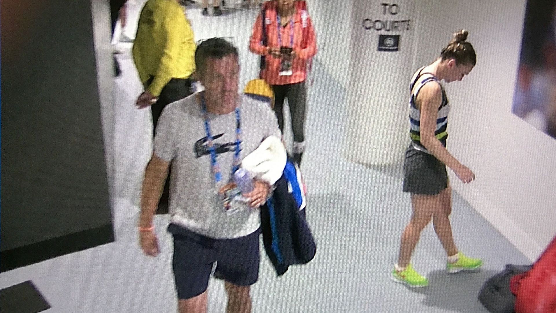Van Cleemput s'affiche auprès d'Halep... 24 heures après s'être séparé ...