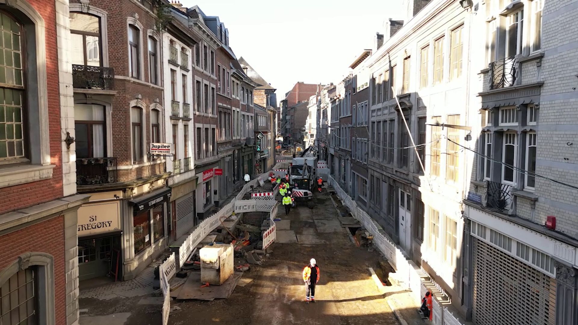 Overcoming Complexities: Unifying Colas for a Successful Project in ...