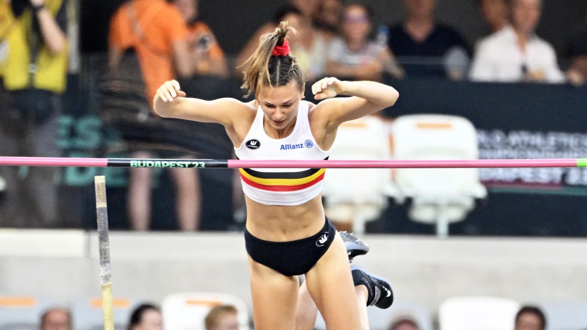 Mondiaux d'athlétisme : Rani Rosius éliminée en demi-finales du 100m malgré le 2e meilleur ...