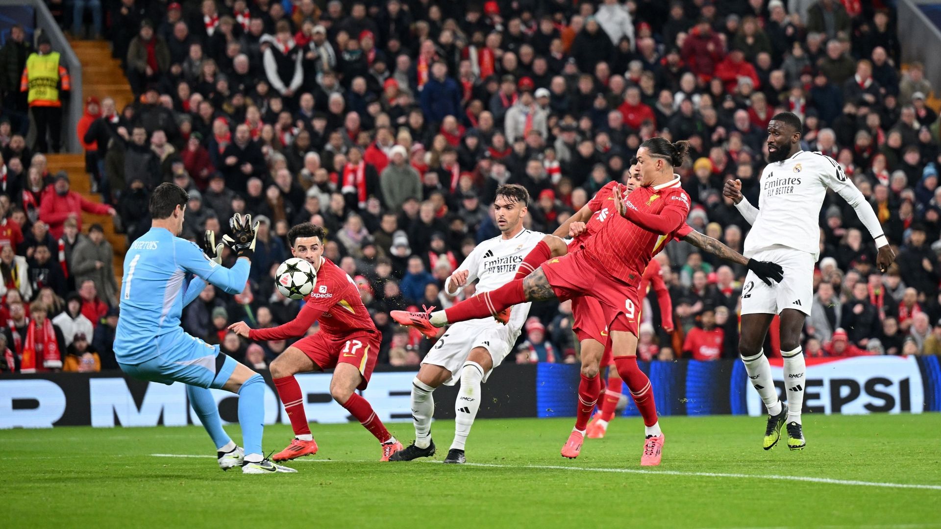 Malgré un grand Courtois, un Real Madrid plombé par Mbappé subit la loi ...