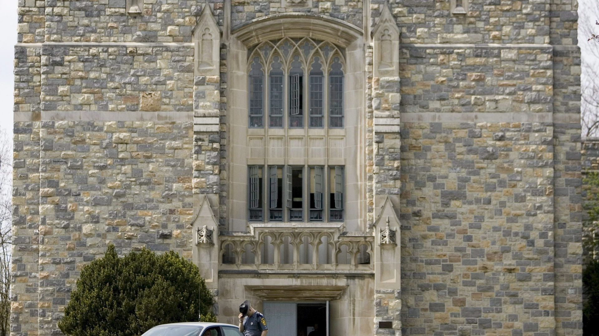 USA: fusillade sur le campus de Virginia Tech, suspect en fuite - RTBF ...