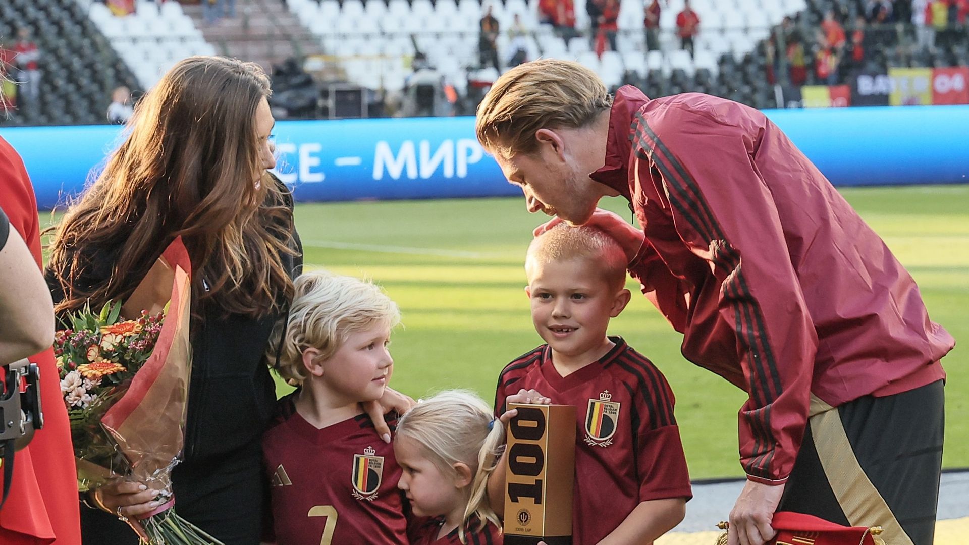 Les enfants de Kevin De Bruyne rendent un hommage mignon à leur papa ...