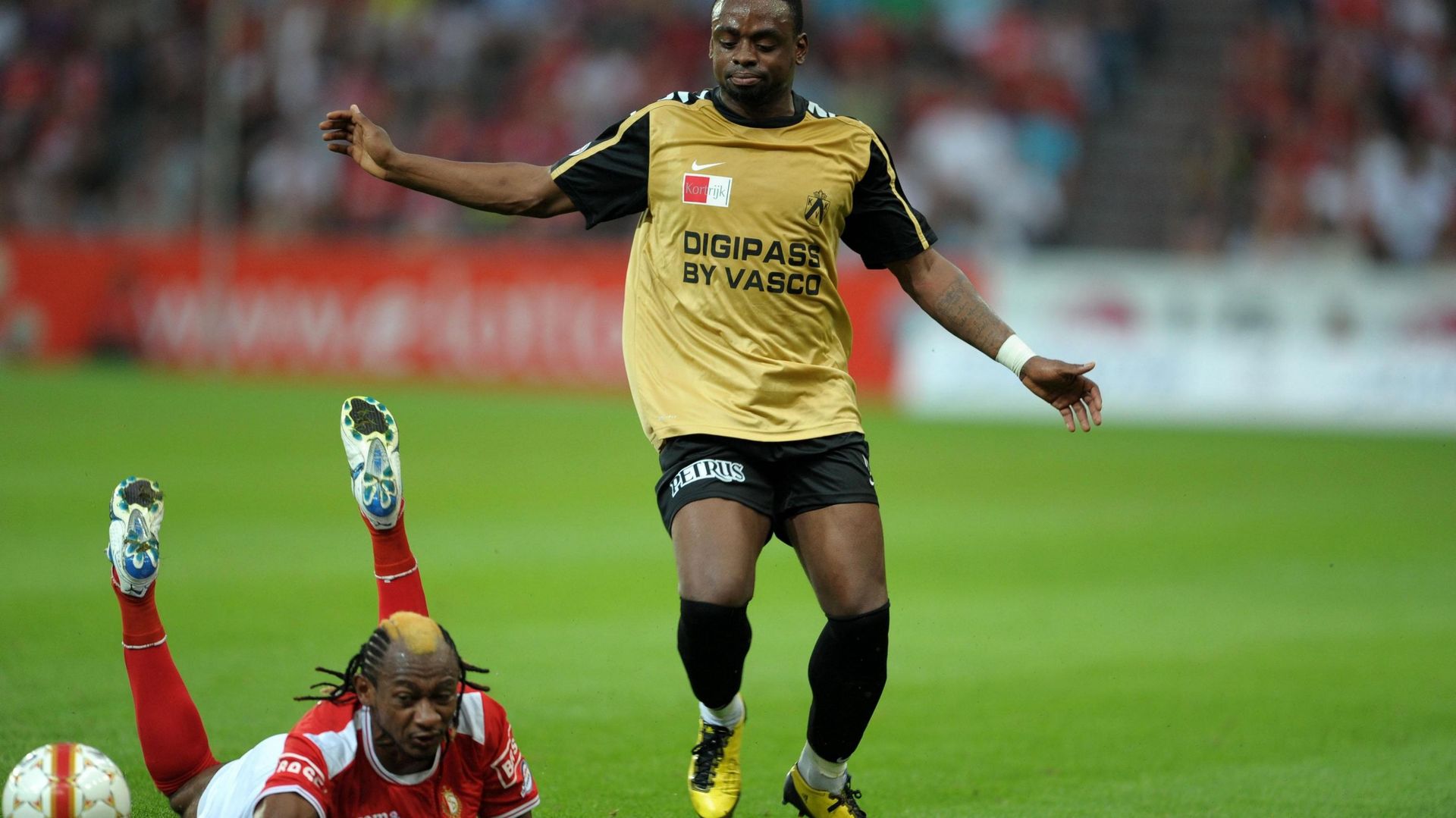 Landry Mulemo prolonge à Courtrai - rtbf.be