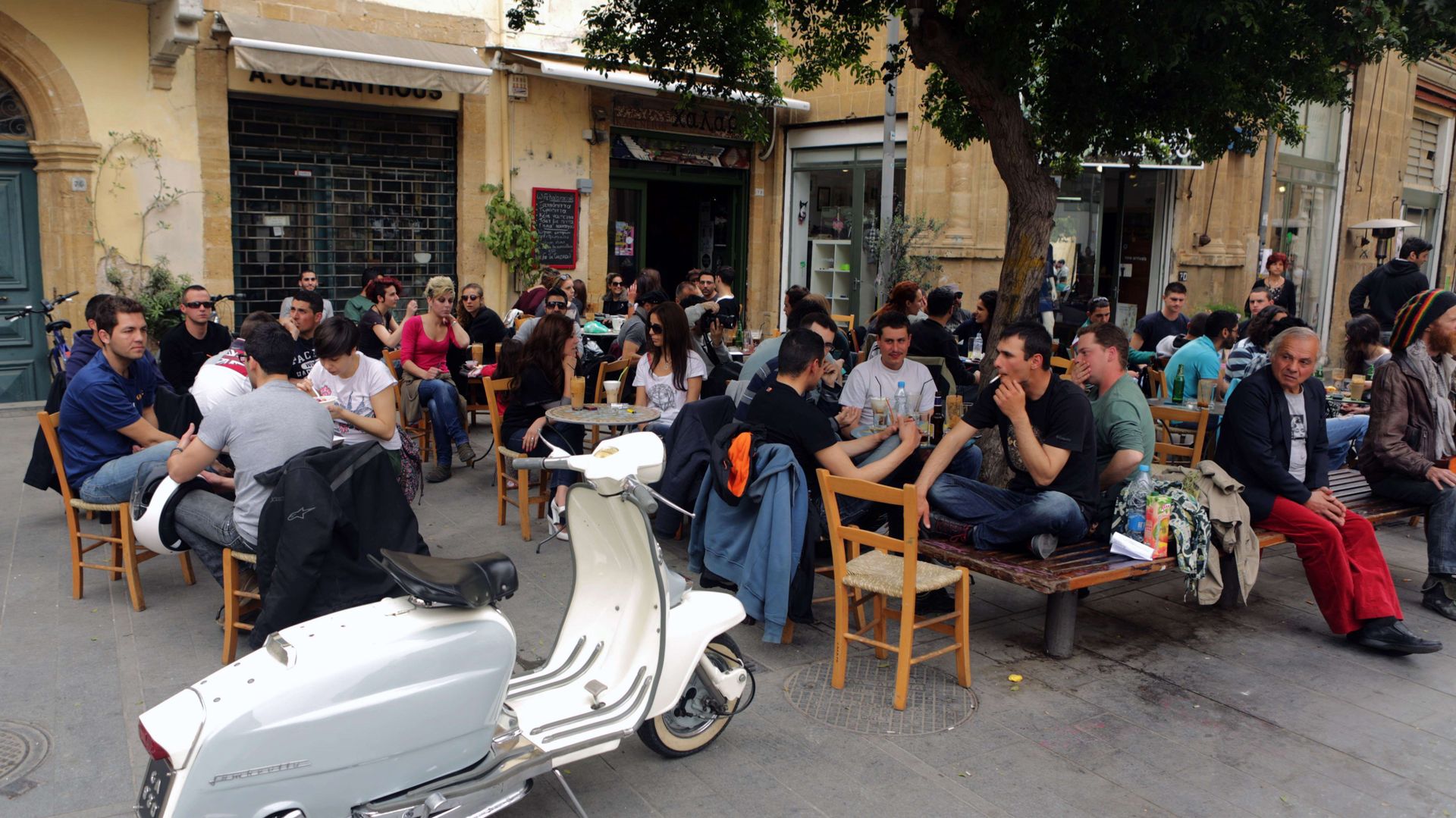 Chypre: l'UE et le FMI assouplissent les termes du plan d'aide - RTBF Actus