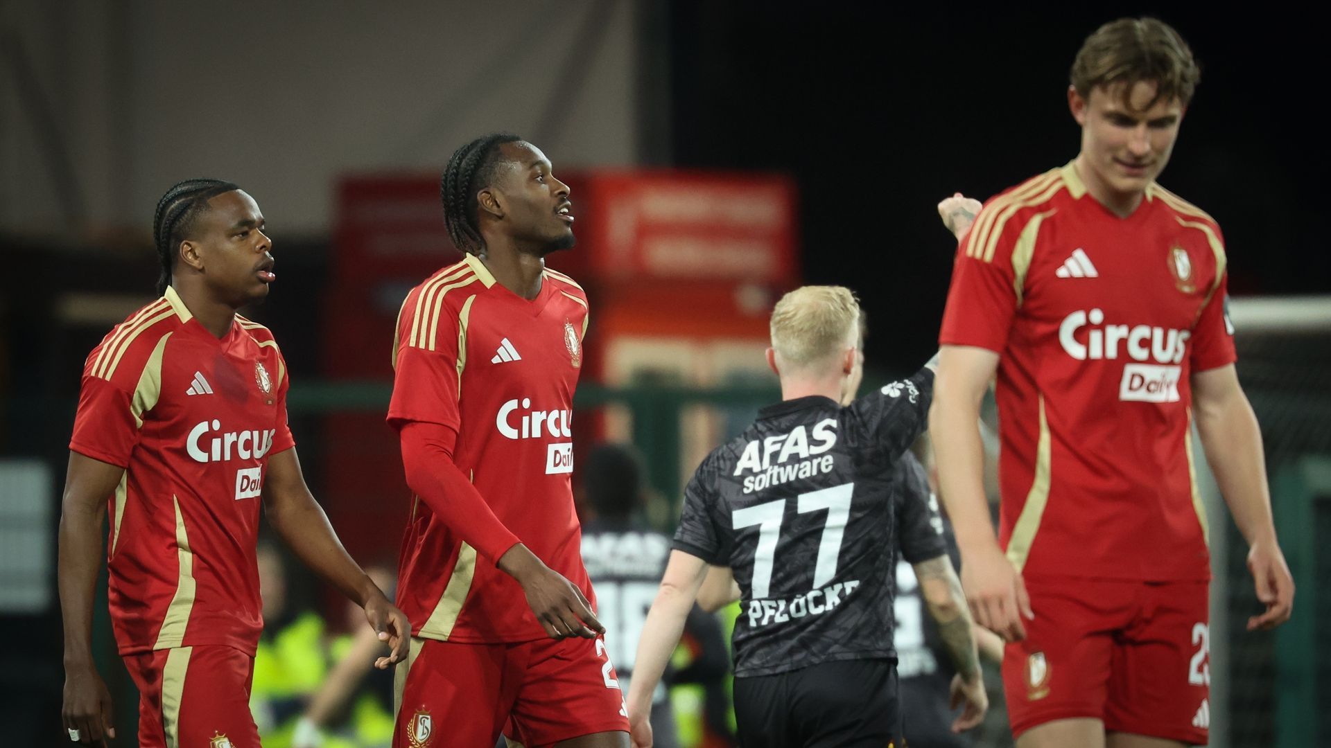 D1 ACFF : les supporters de Charleroi interdits au Standard pour le ...