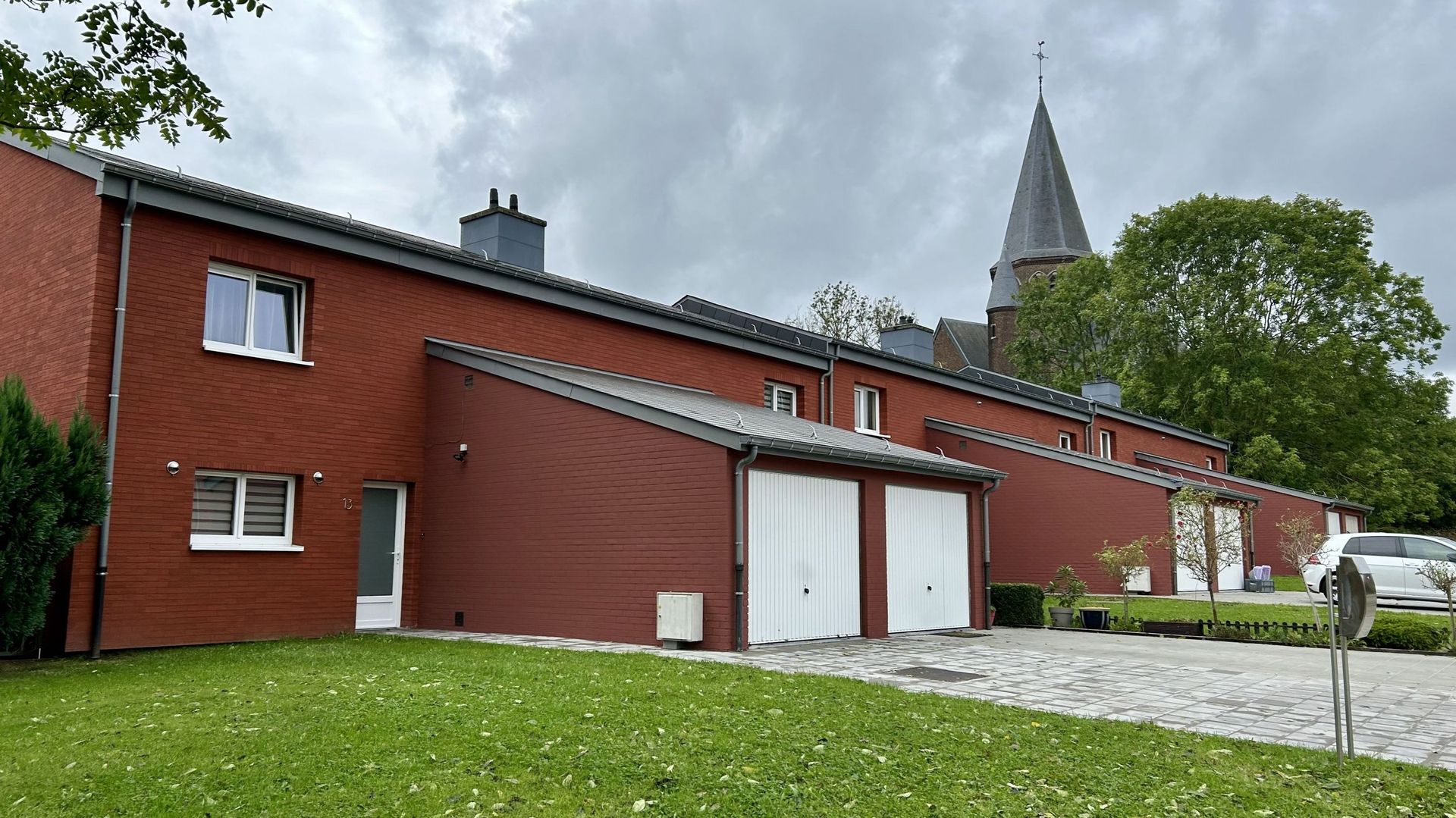 Goutroux : d’un PEB G à un PEB B pour 93 logements sociaux - RTBF Actus