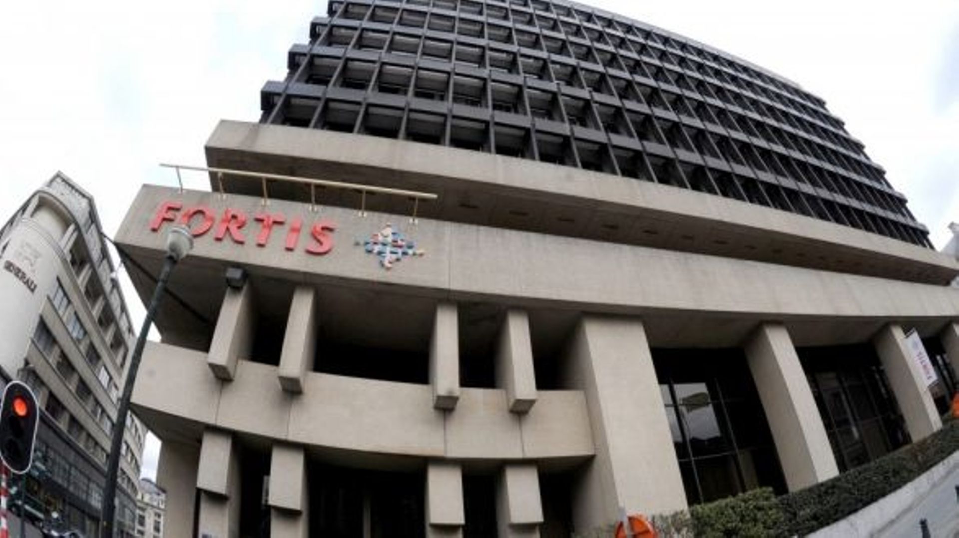 L'action de Fortis à nouveau en chute libre - RTBF Actus