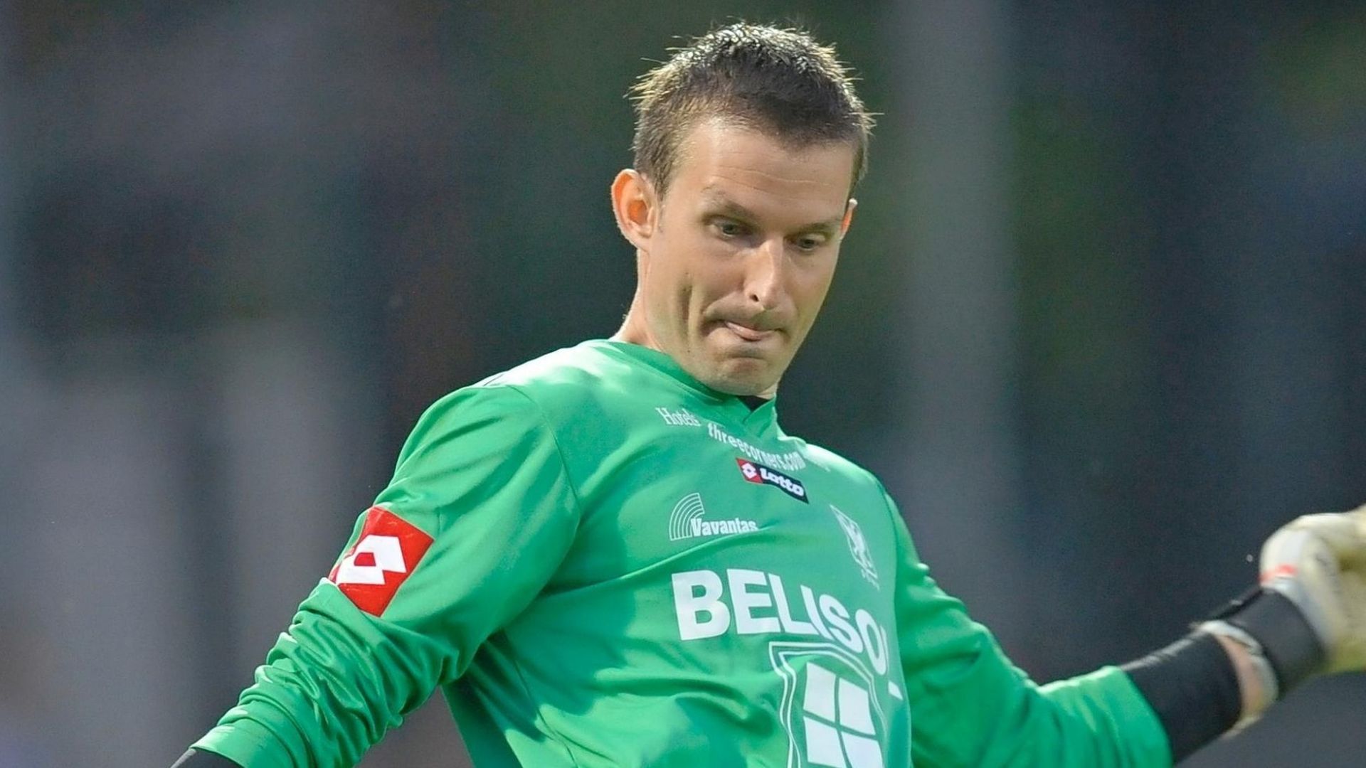 Le transfert de Bram Castro de l'Heracles à La Gantoise annulé - rtbf.be