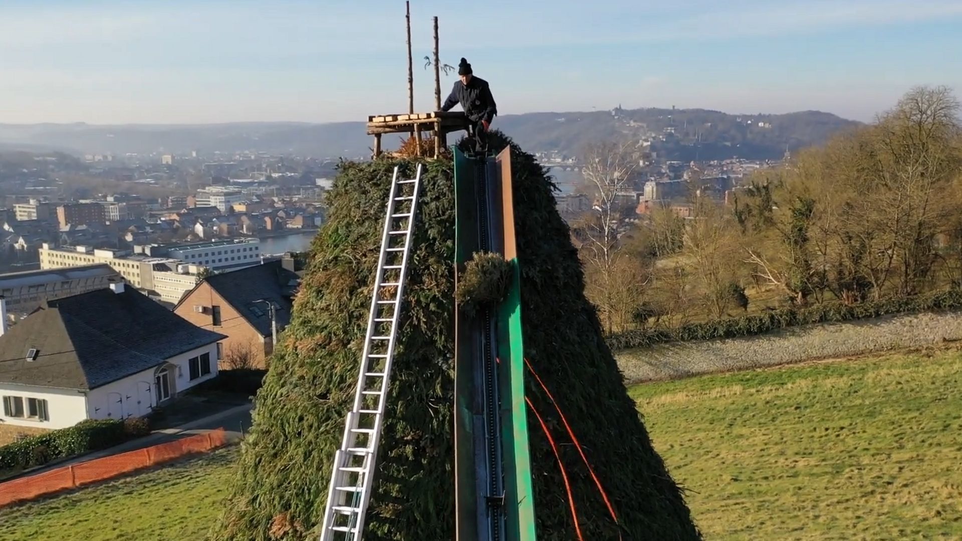 De grands feux pour sonner la fin de l’hiver - RTBF Actus