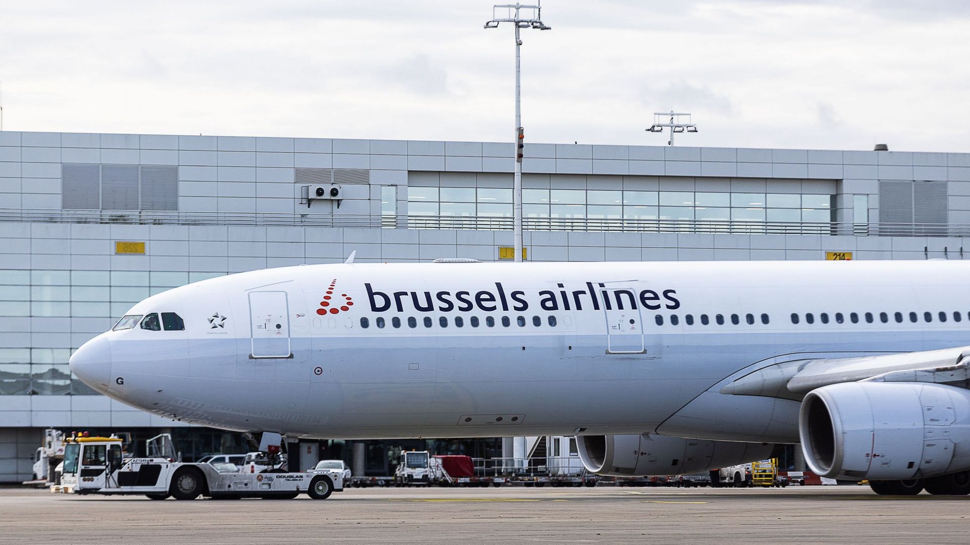 Le personnel de cabine de Brussels Airlines dépose un préavis de grève ... Le personnel de cabine de Brussels Airlines dépose un préavis de grève ...